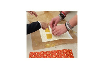 Atelier Bee wrap au Musée des abeilles